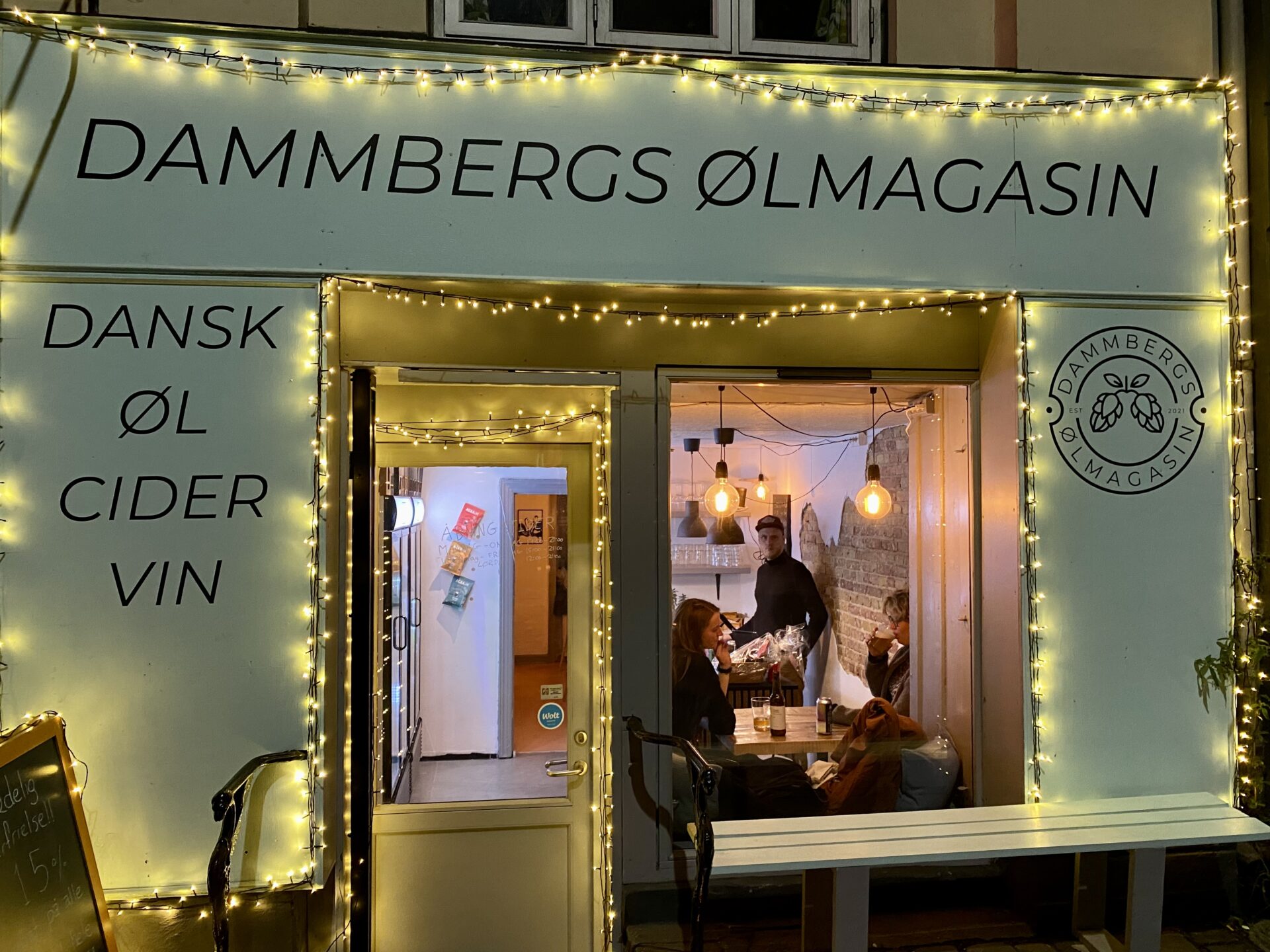 Dammberg flyder med dansk kvalitetsøl og cider på Kingosgade - Taking a ...